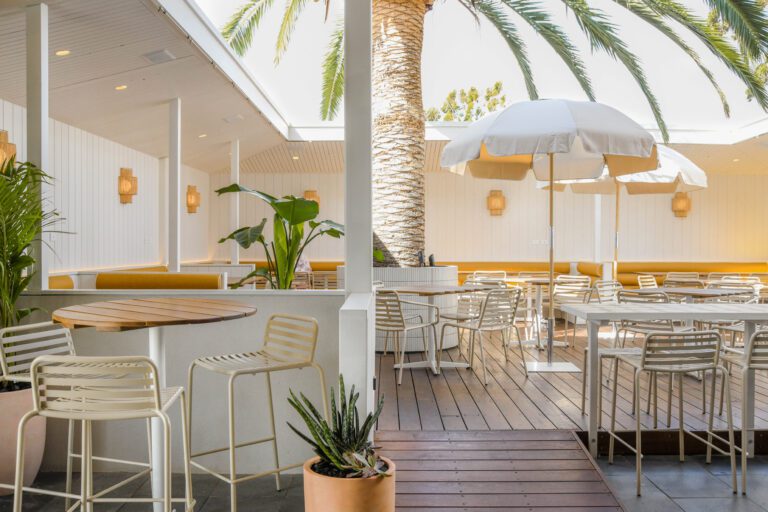 The Seaton Hotel - The locals' favourite pub in the West